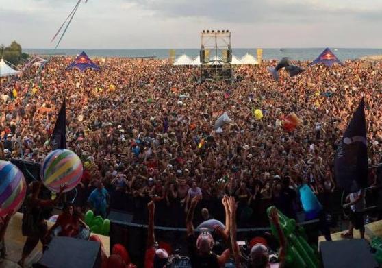 RANDOM: eine zufällige Party